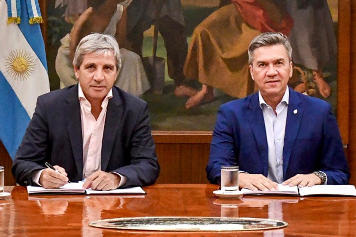 Zdero viajó a Buenos Aires y se reunió con Caputo por el saneamiento de las cuentas - Diario La ...